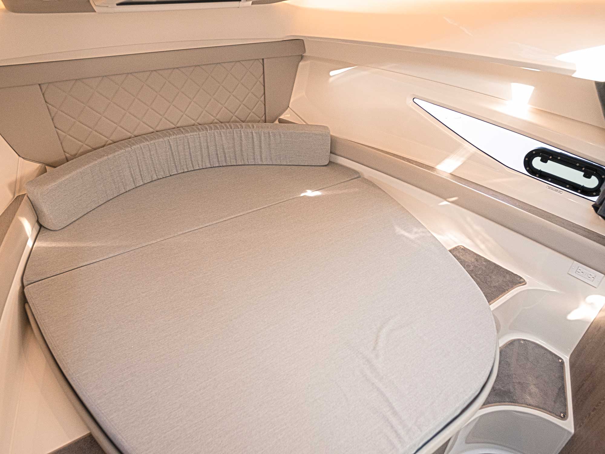 2024 Bayliner Trophy T29 Explorer Boat Test, Pricing, Specs | Boating Mag