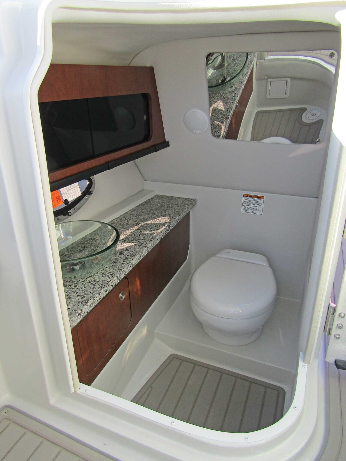 2025 Crownline 310 XSS