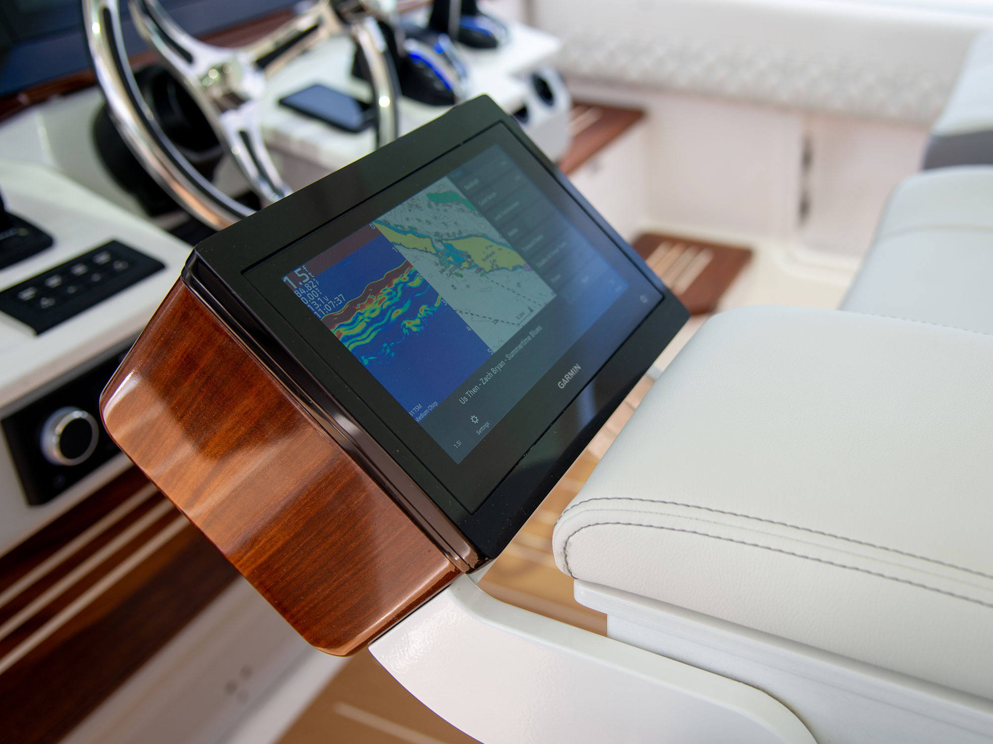 2024 Regal 43 SAV Boat Test, Pricing, Specs | Boating Mag